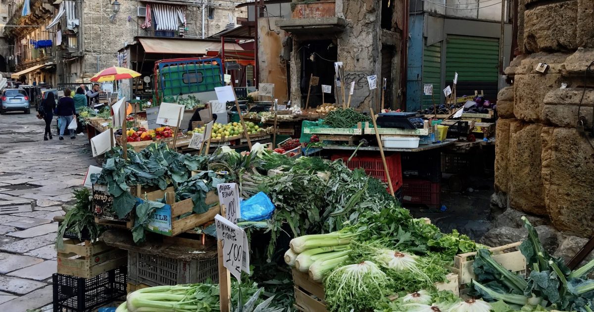 Top Italian Markets to Visit When Traveling To or Living in Italy