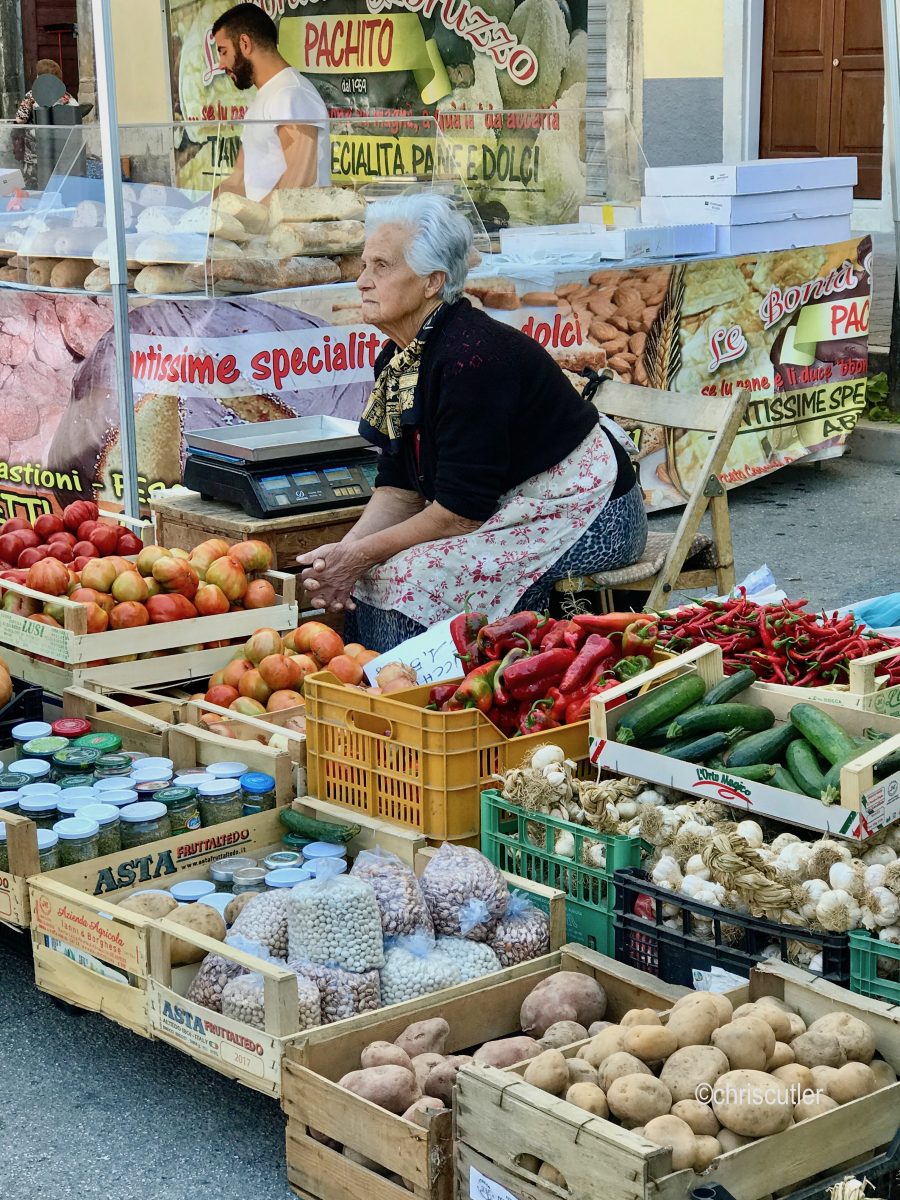 Top Italian Markets to Visit When Traveling To or Living in Italy