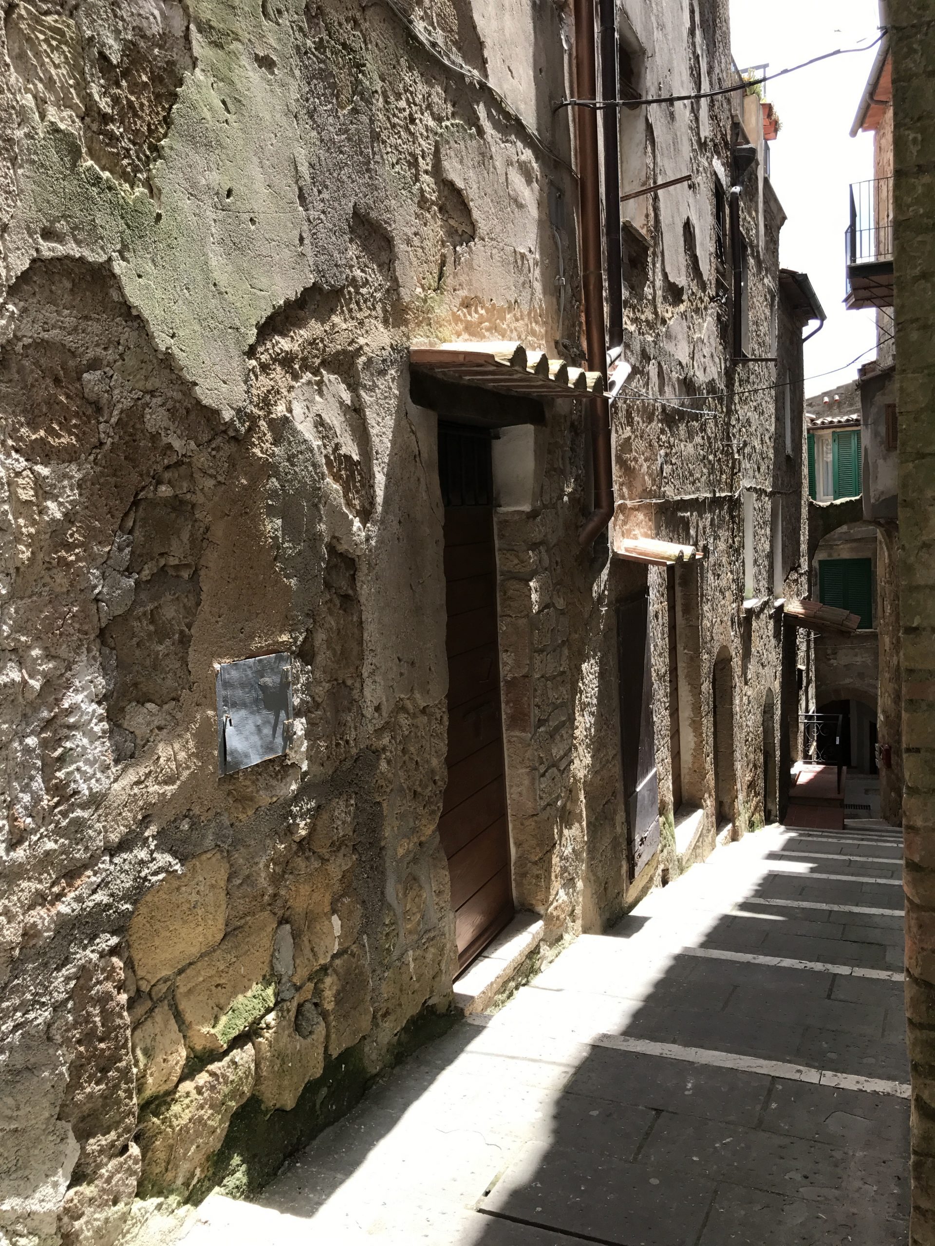 Reasons to Visit Pitigliano When Booking Travel to Tuscany, Italy.