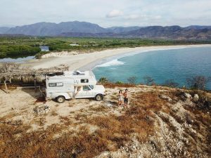 Meet-Luca-and-Sara-LeAw-Leave-Everything-and-Wander