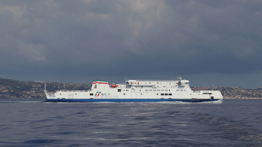 Italy by Train : Essential Tips for Authentic Travel