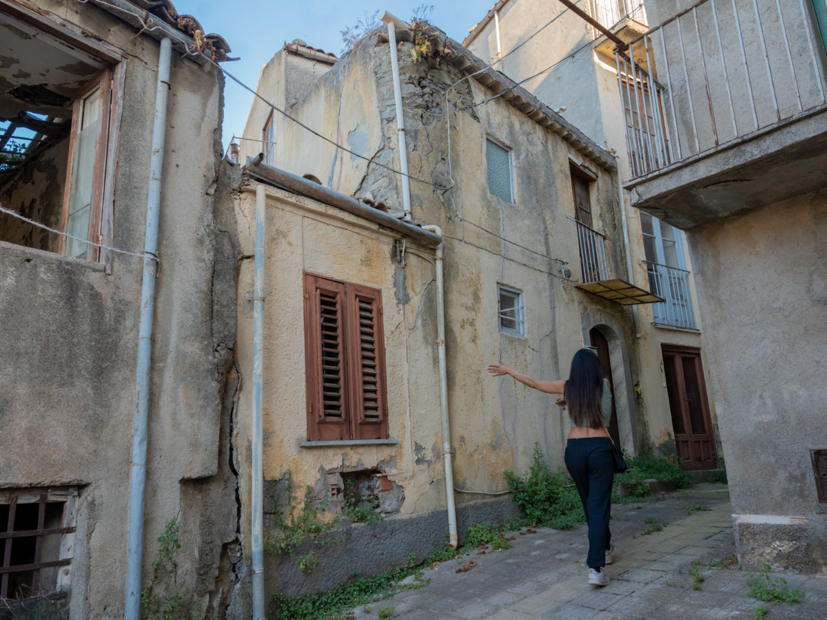 Buying Property In Sicily: 1 Euro Homes by the Sea