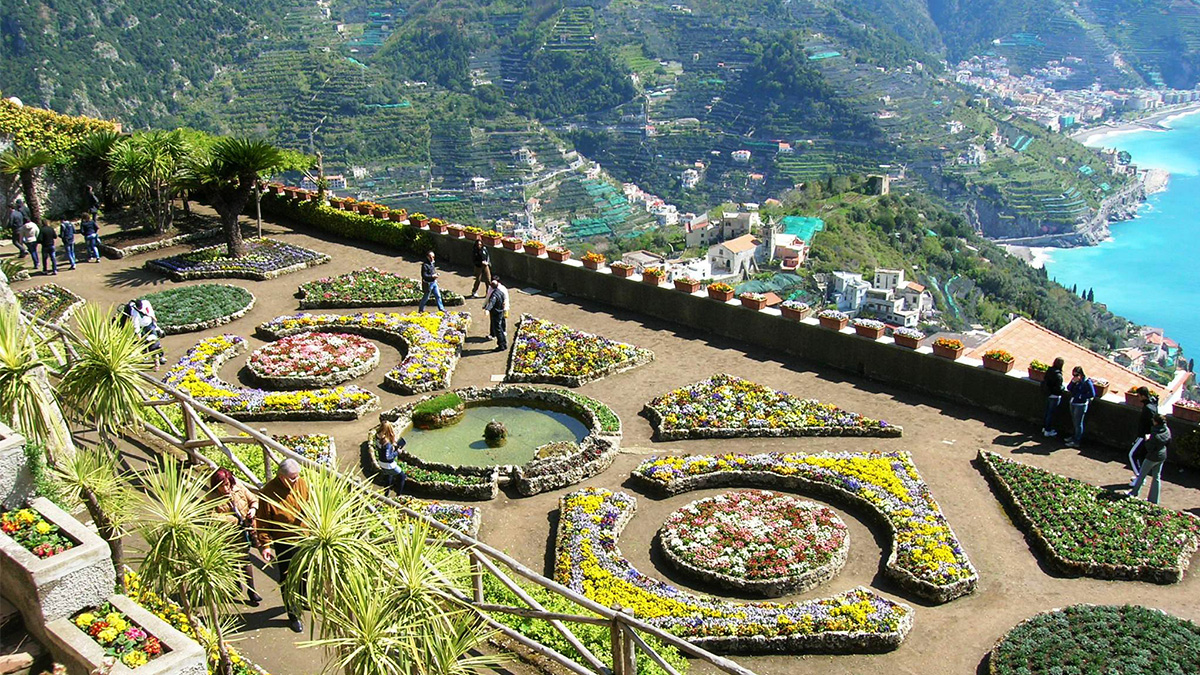 Spring gardens in Italy: a journey across a country in bloom - Live in ...